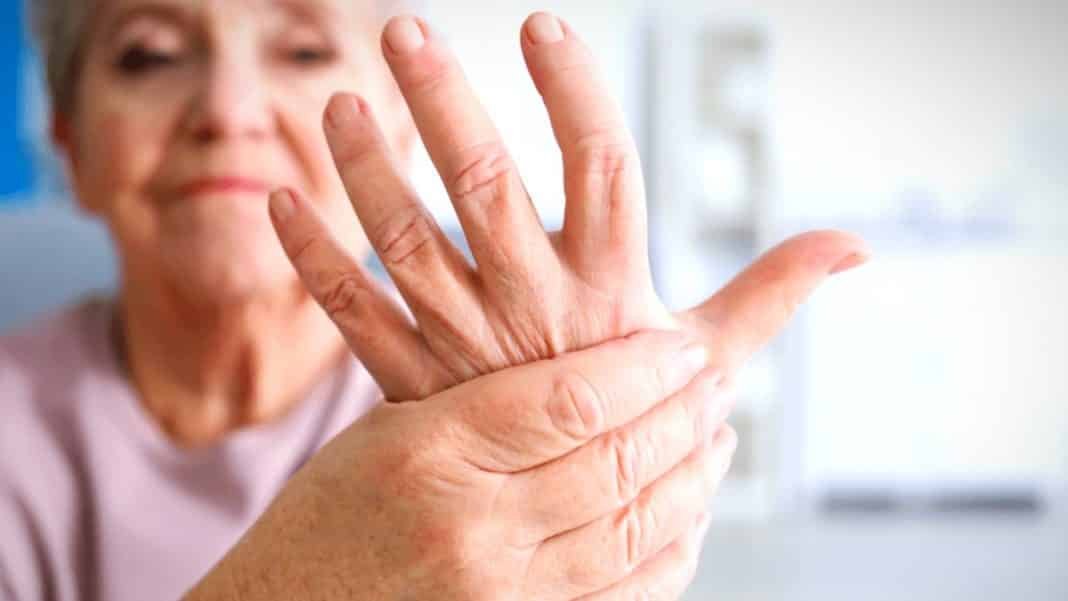 Romatoid artrit (iltihaplı romatizma) nedir? Tanısı nasıl konur?