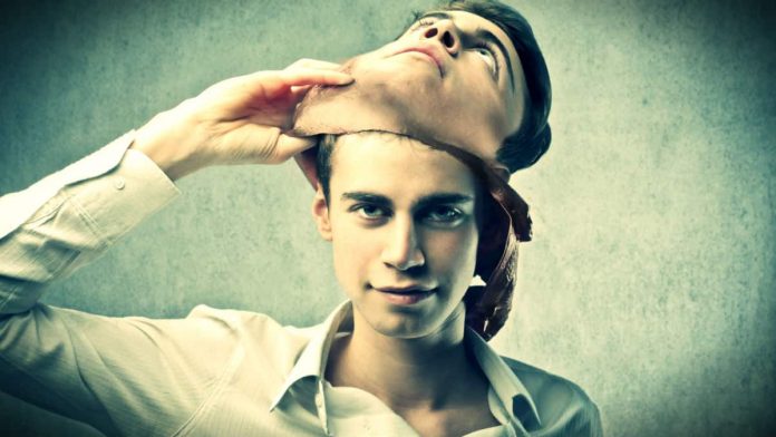 Mitomani nedir? Yalan söyleme hastalığı tedavi yöntemleri neler?