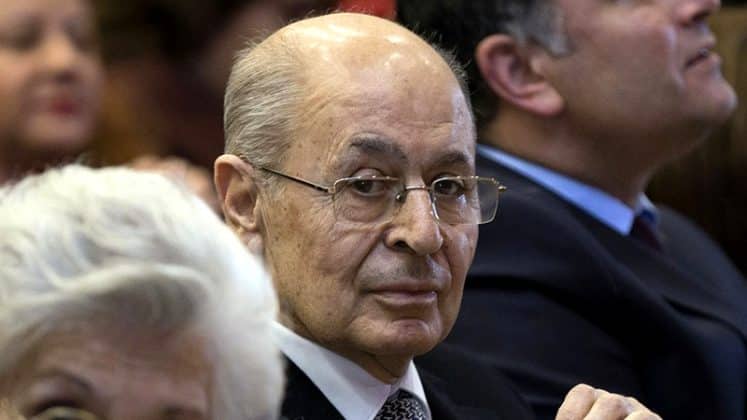 Ahmet Necdet Sezer: Gözyaşlarımı katledilen hukuk sistemi için akıtıyorum