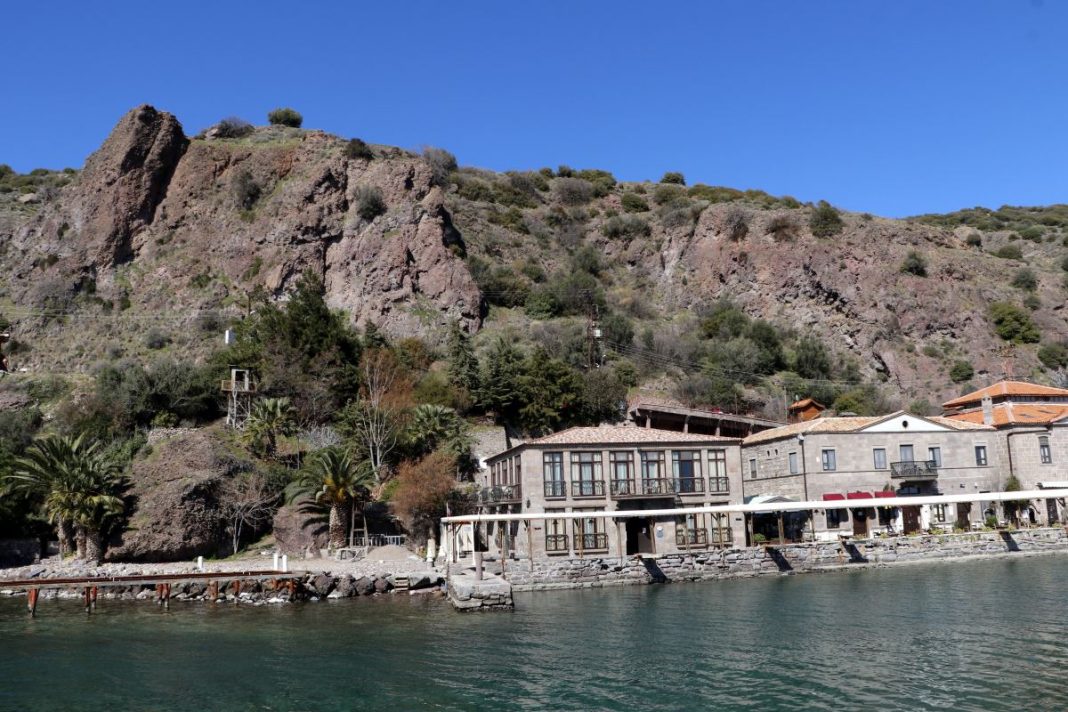 Assos Antik Limanı getirdikleri hale bakın!