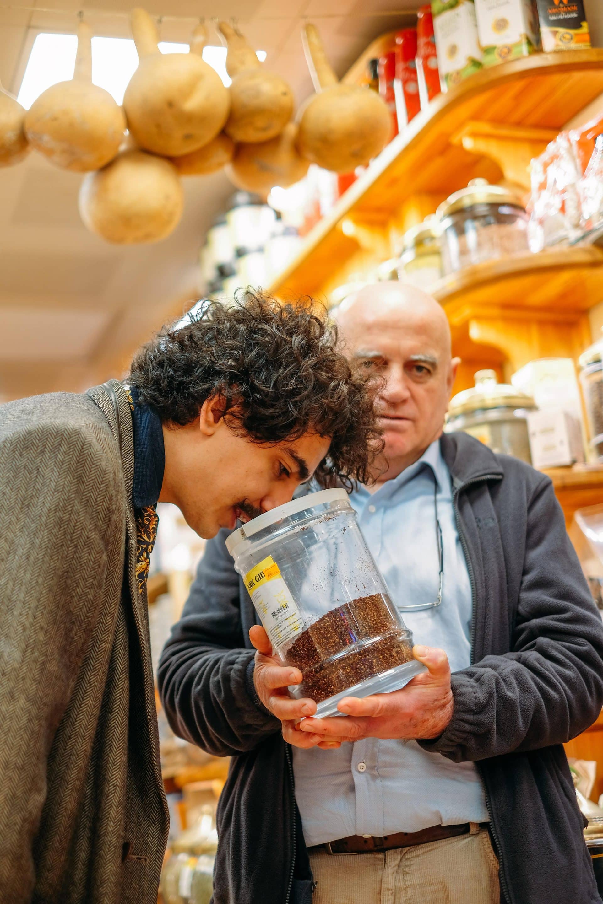 Aromalı Skeçler: Burak Ayaz ve Aroma Sketches